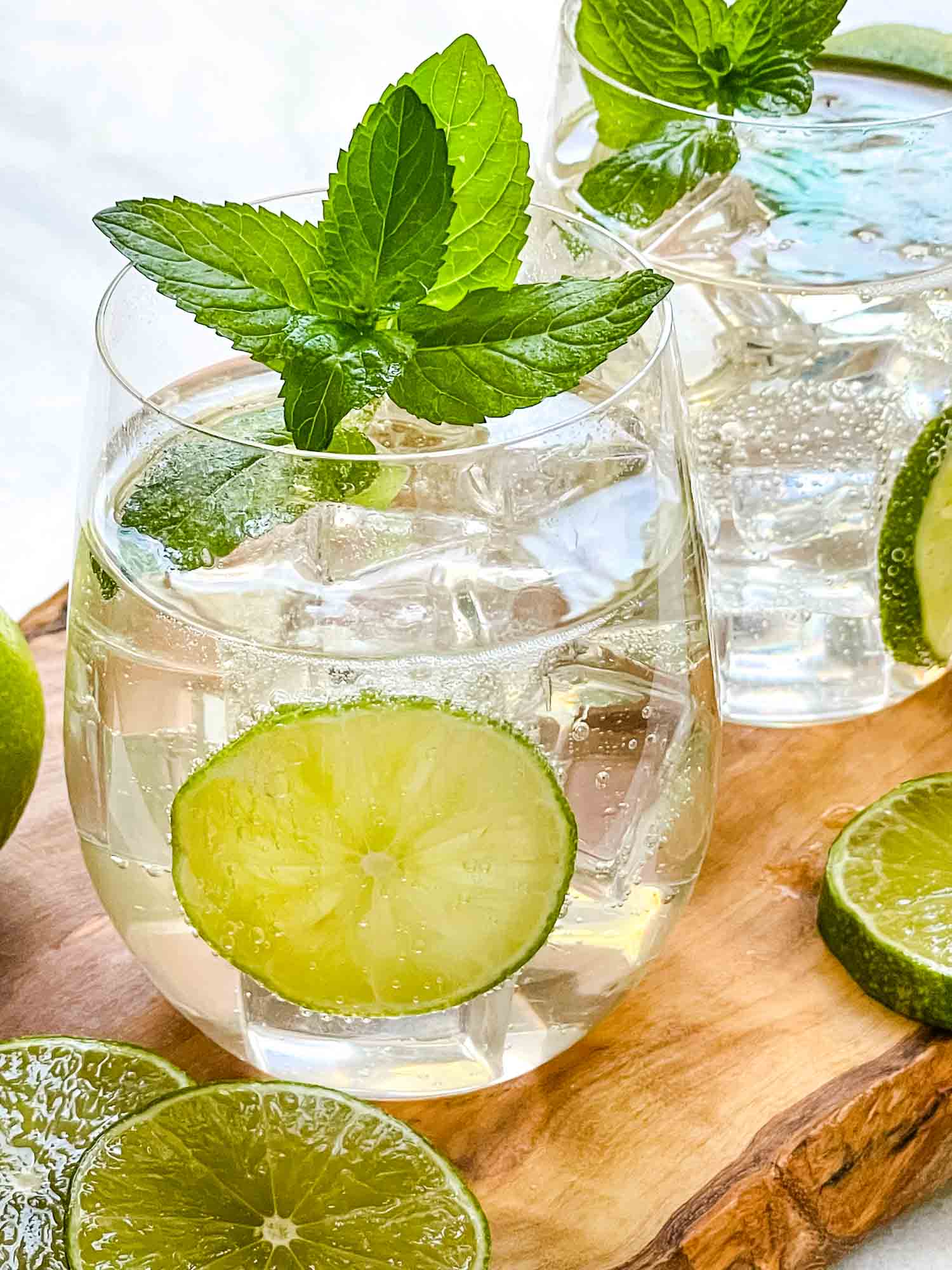 Hugo Spritz - olivetavern.com