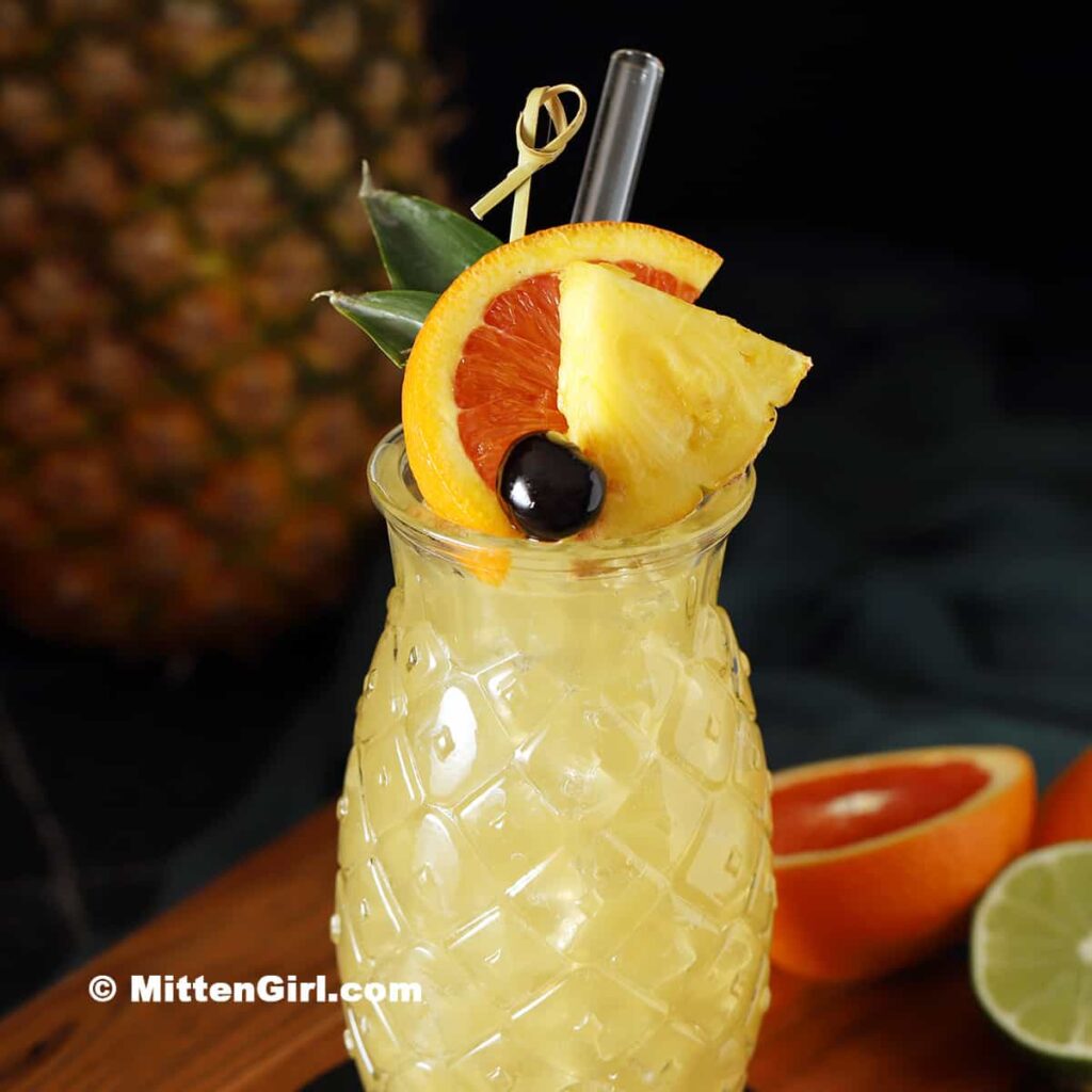 50 Best Tropical Island Cocktail Drinks with Rum - olivetavern.com
