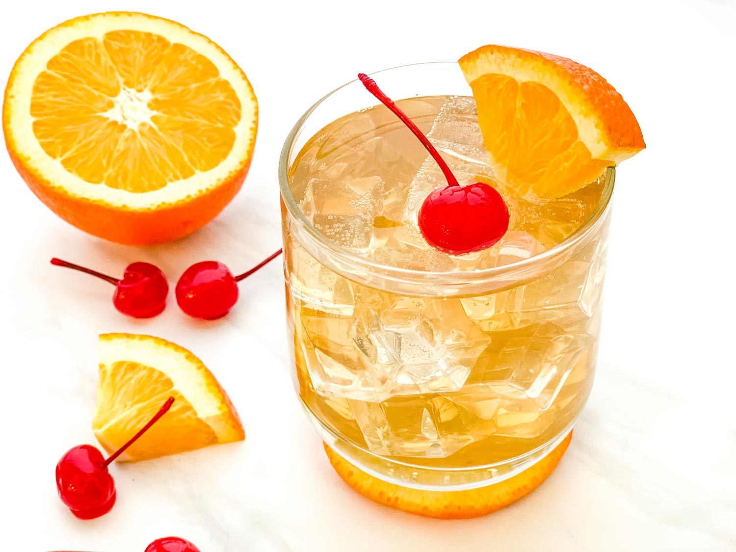 Easy Amaretto Sour Recipe with Sour Mix - olivetavern.com